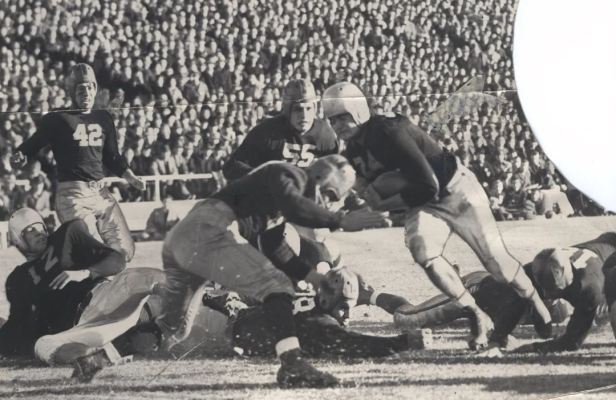 The 5 Best Iowa Hawkeyes Football Uniforms of All Time – CFB Select